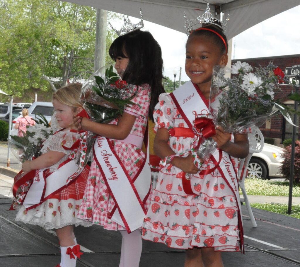Carolina Strawberry Festival is biggest and best yet – Duplin Journal